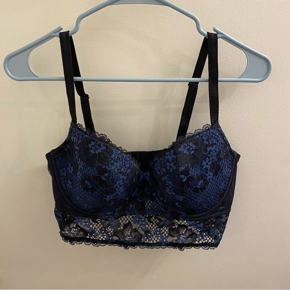 Adore Me | Intimates & Sleepwear | Adore Me Lace Detail Bra Size 36 Dd ...